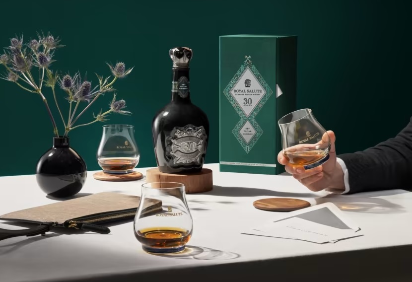 Lịch Sử Hình Thành Và Phát Triển Của Royal Salute - TOP RƯỢU